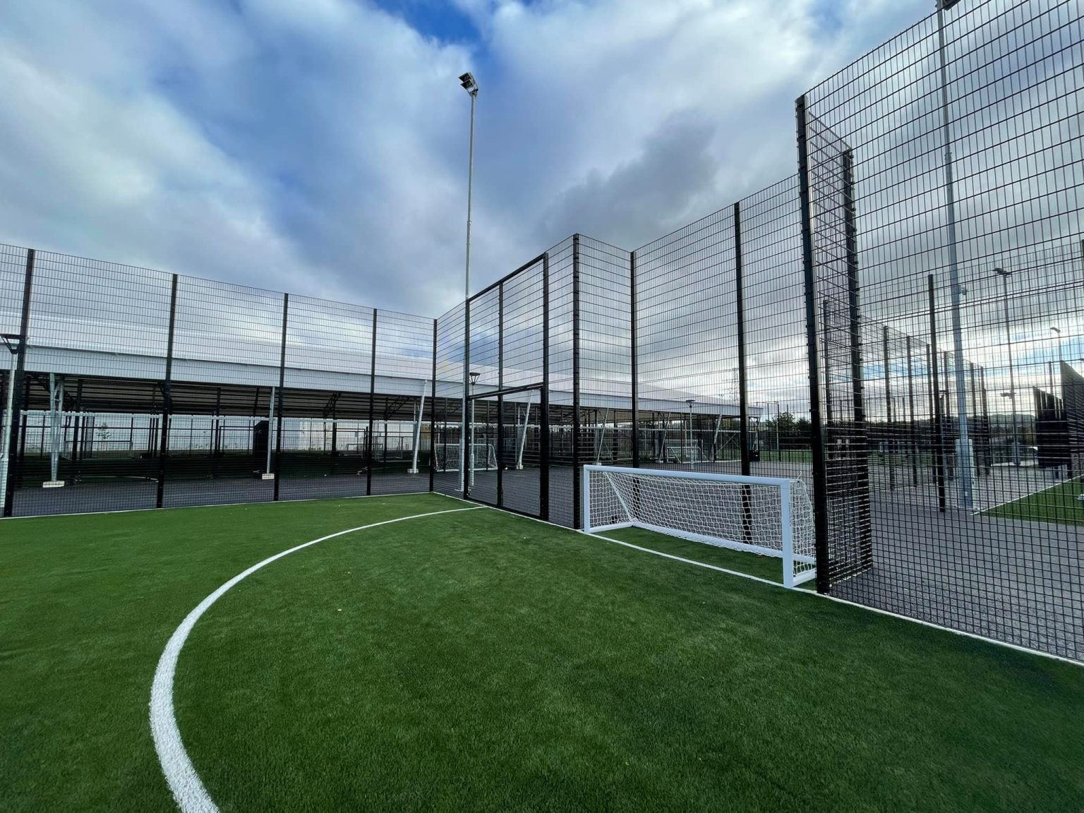 Rogers Pro Sport ‘Anti-Sag’ Ballstop System® - ROGERS FENCING