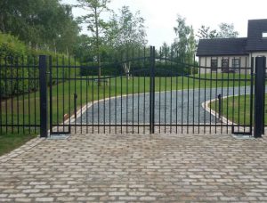 Vertical Bar Railings - ROGERS FENCING